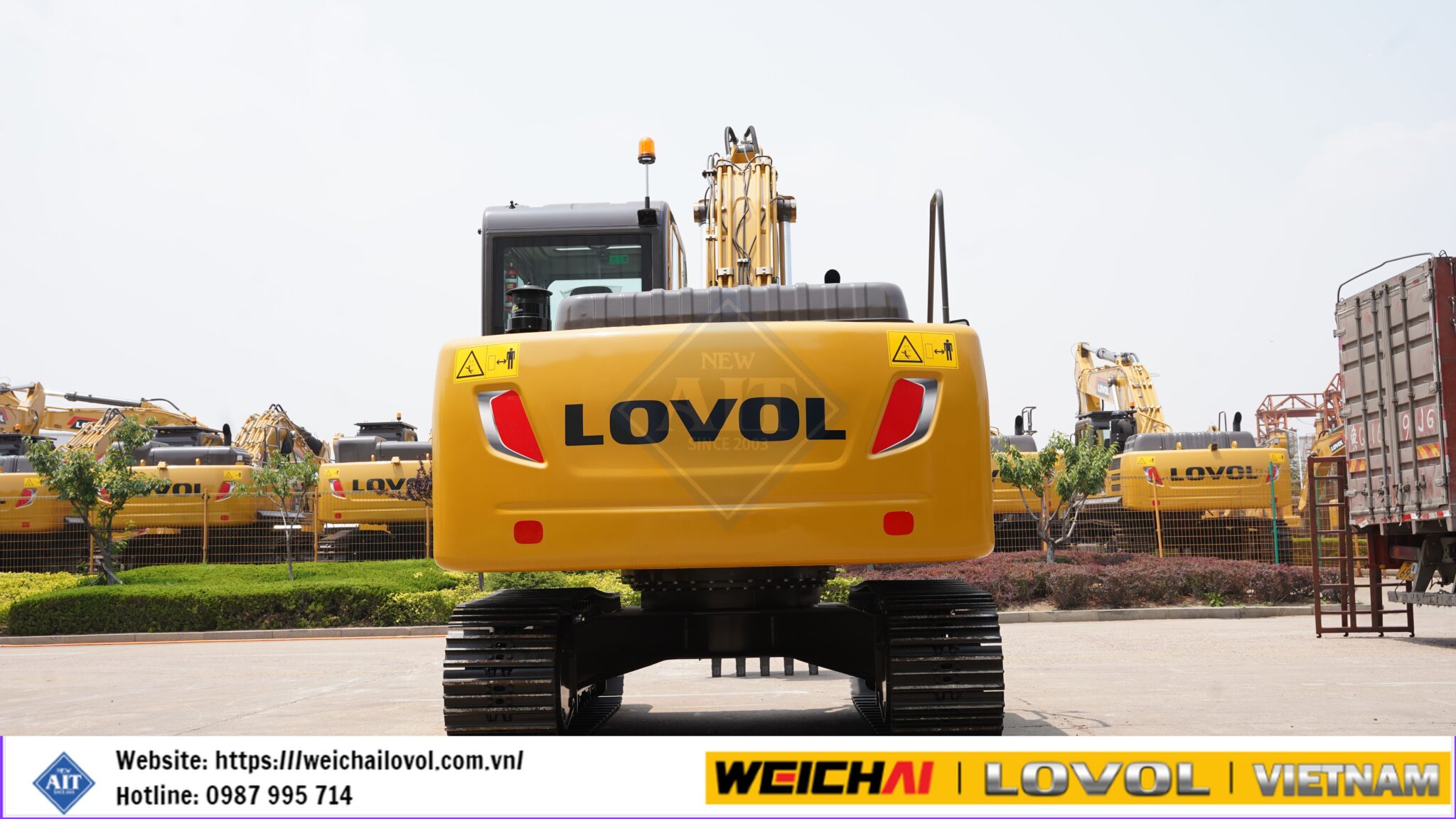 MÁY ĐÀO BÁNH XÍCH WEICHAI LOVOL FR150D -0,6m3