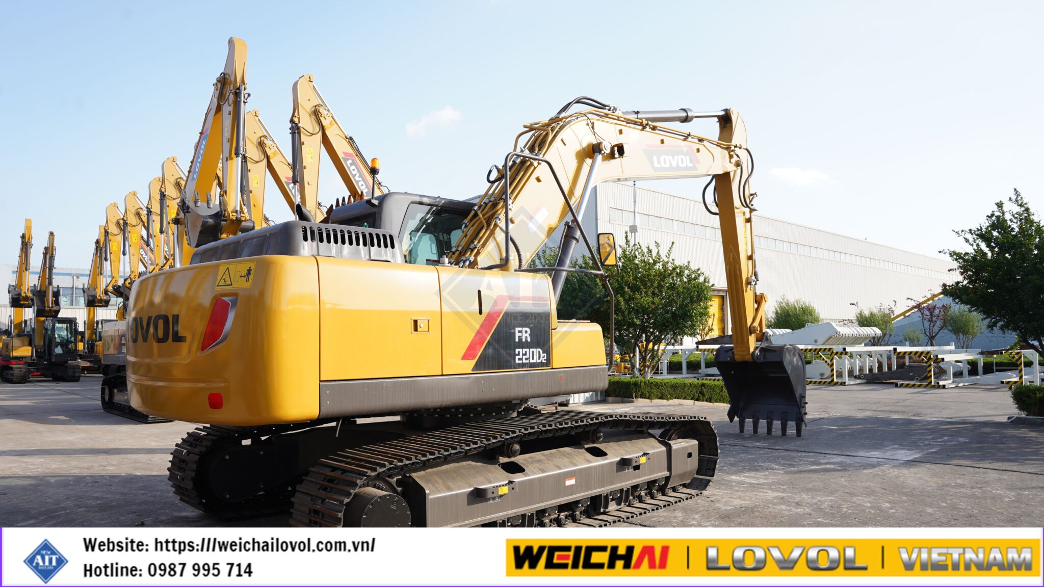 MÁY XÚC ĐÀO LOVOL FR220D2 - 1M3